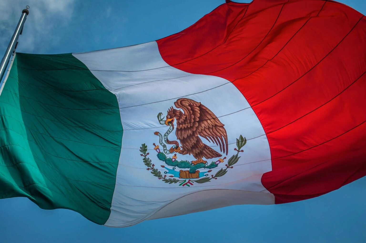 Bandera de México: evolución de un símbolo